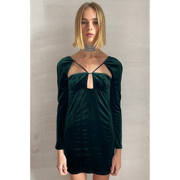 Zara | Dresses | Bloggers Fave Zara Green Velvet Cutout Detail Mini ...